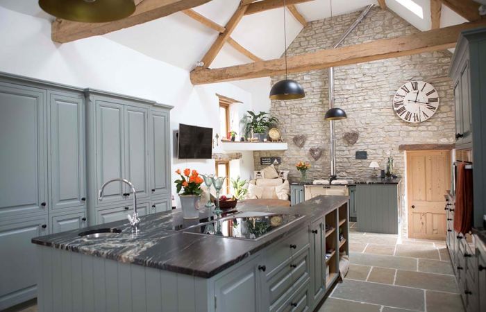 Inspirational Fitted Kitchen Showroom in Bristol